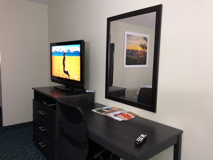 Hotel Room With Single King Bed - Close To Beach - South Lake Tahoe, CA