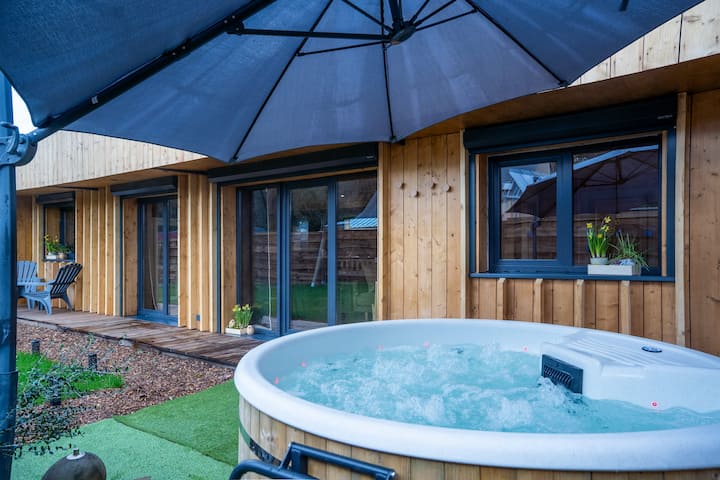 Gîte De Charme 
Ò Chalet Avec Spa Nordique - Baud