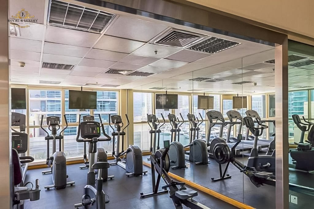 Cozy Apartment | Stunning Water Dock View - Airbnb