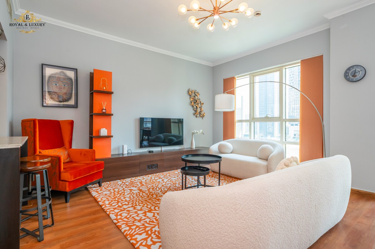 Cozy Apartment | Stunning Water Dock View - Airbnb