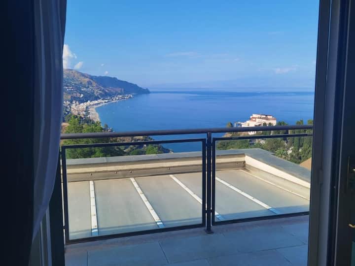 Helas La Casa Del Sole By Taormina Holidays - Taormine