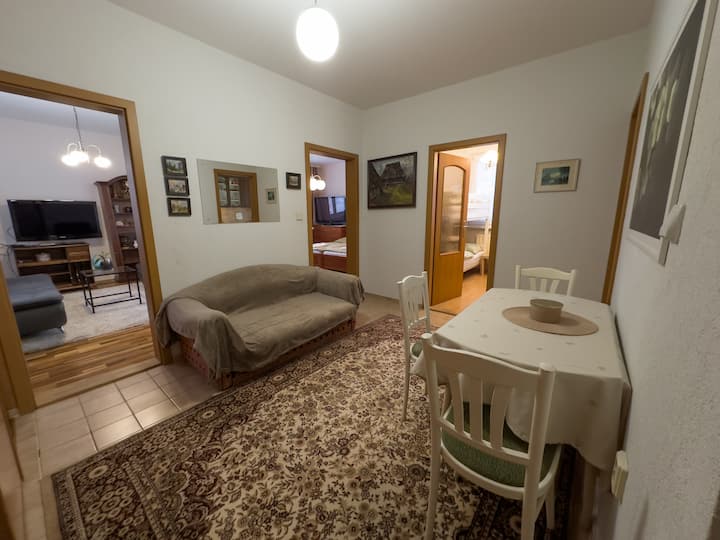 Retro Apartmán S Tromi Izbami - Bratislava