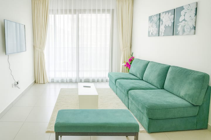 2br Sleeps 10 • Balcony • Pool • Gym • Parking - 두바이