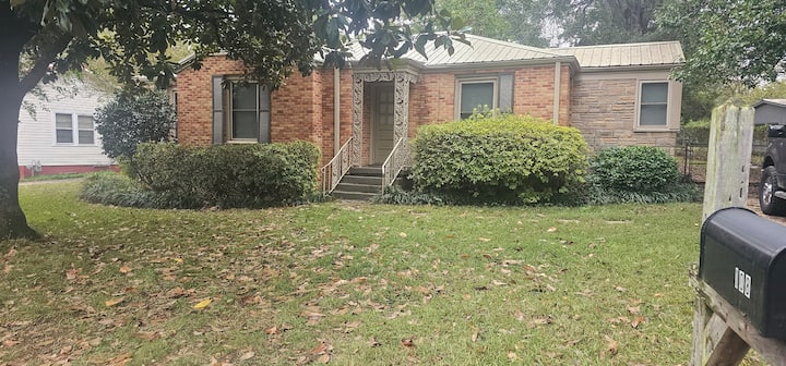 Gameday Home 3 Mi From Uofa 4/2 Perfect Kids/pets - Tuscaloosa, AL
