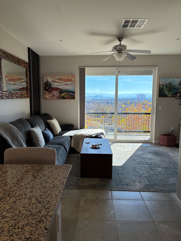 Alpenglow: 2 Kings/2 Full Ba- Mt Rose & Reno Views - Sparks, NV