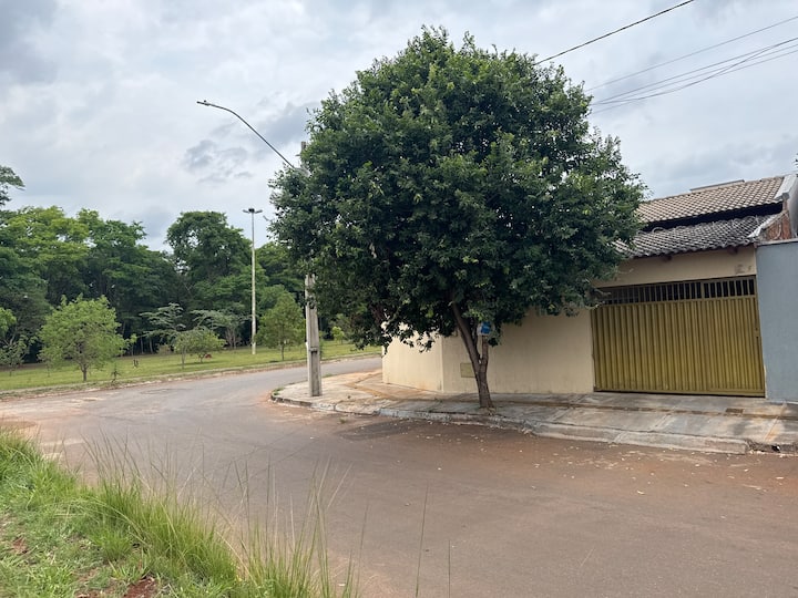 Recanto De Paz E Segurança Em Goiânia Pra Família - Goiânia