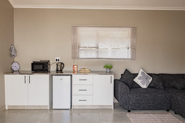 Heights Studio No. 1 Apartment In Hilton - Howick
