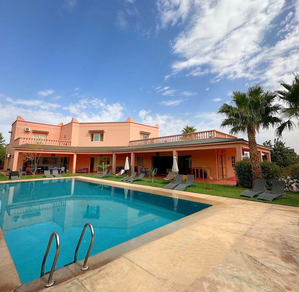 Deluxe suite with private bathroom - Bed and breakfasts for Rent in ...