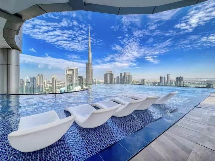 Famous Sky Pool At Paramount's King's 2br - Dubai