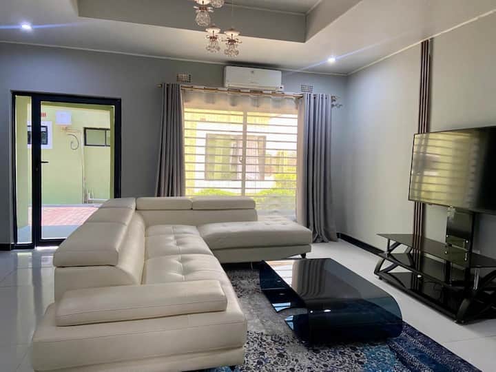 Pizzaro Flats - Zambia