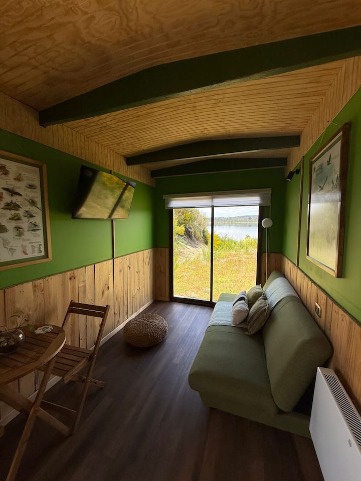 Refugio Zarapito · Vista Al Río Pudeto. - Chiloé