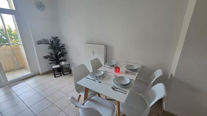 3-raum-wohnen Mit Blick Auf Die Lutherkirche - Chemnitz