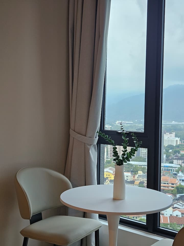 Premium Studio Suite @ 22 Macalisterz - 2 - Jelutong