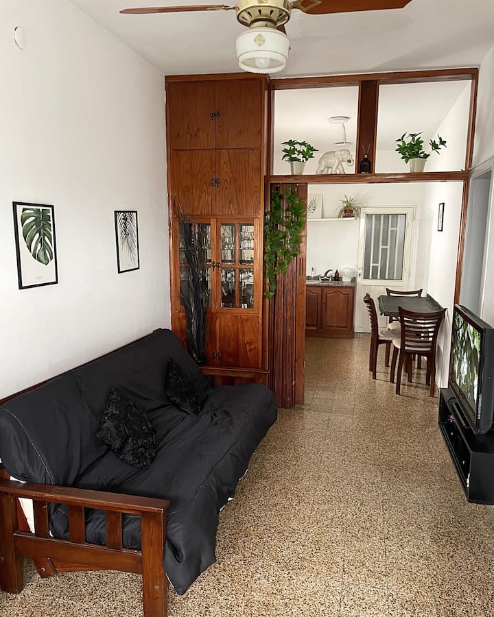 Casa Céntrica Y Cómoda Sobre Avenida Principal - San Nicolás de los Arroyos