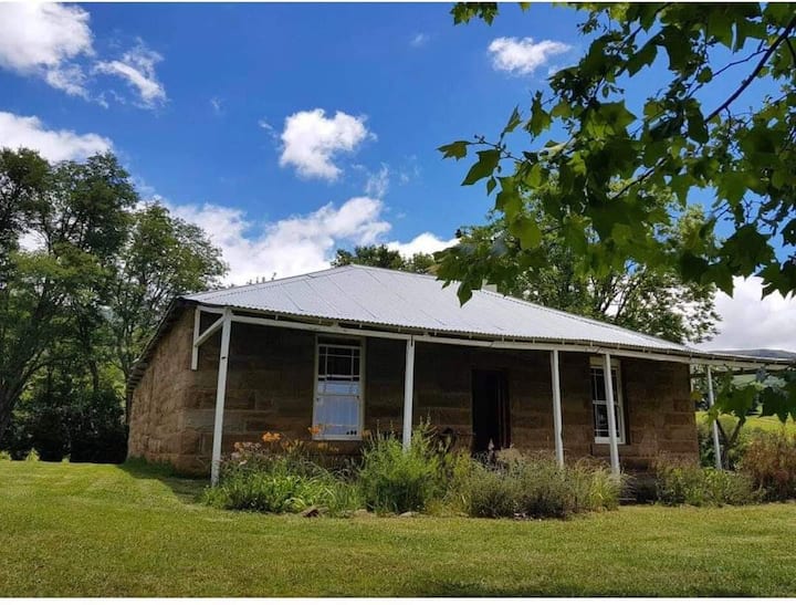 1901 Stone Cottage - A Farm Stay Experience - Himeville