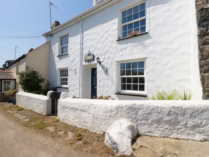 Penrose Farm Cottage - Coverack