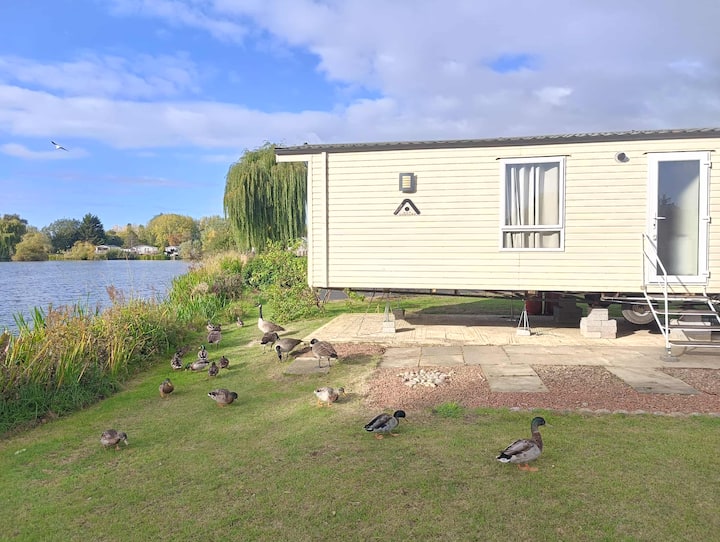 New Bird Lake View Billing Aquadrome - Northampton, UK