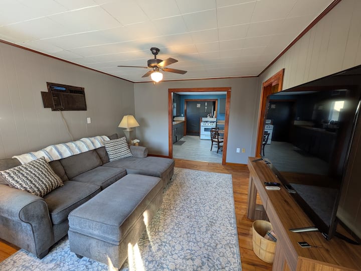 3 Bed/1 Bath Close To Everything In Robinson - Palestine, IL