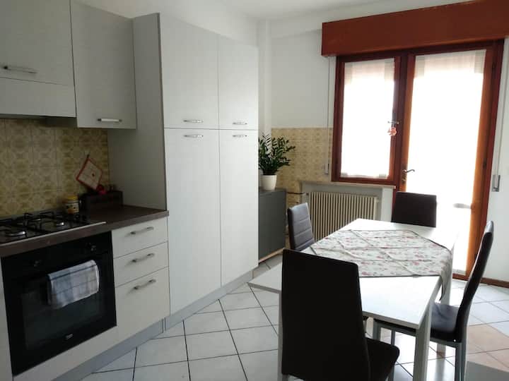 The Grand Apartment: 4 Camere Da Letto A Udine - Udine