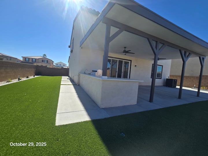 High Desert Luxury - Hesperia, CA