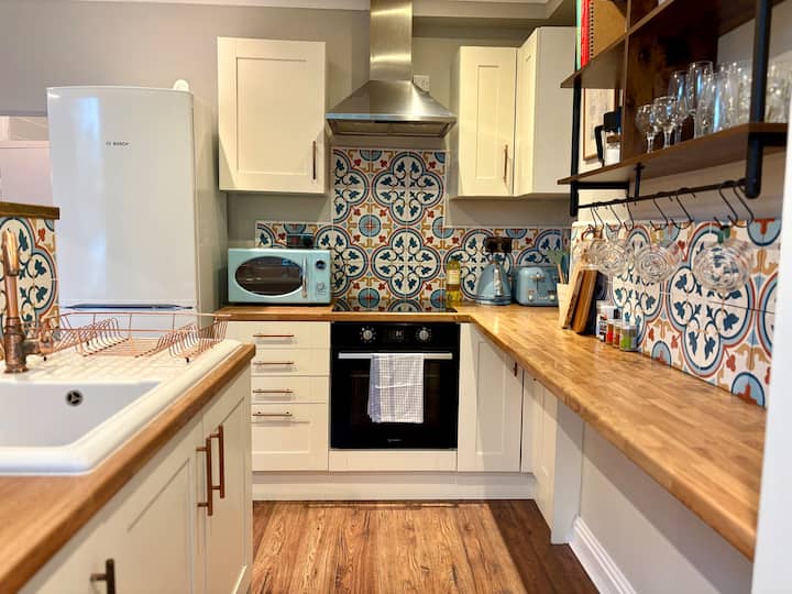 Stylish Cardiff Apartment With Free Parking - Cardiff