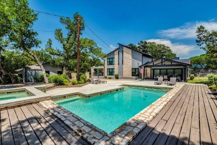 Hill Country Escape 5br Sleeps 12 Pool Hot Tub - Austin, TX