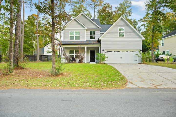 Brand New 5 Br, Modern, Near Downtown Summerville - Summerville, SC