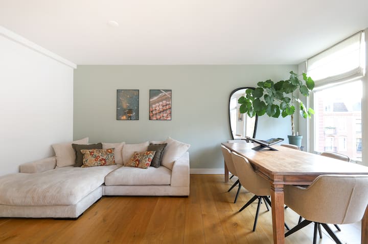 Stylish Amsterdam Zuid Apartment + Private Rooftop - Amsterdam