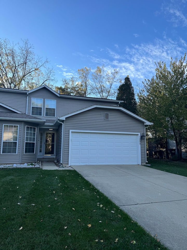 Streamwood Comfort House - Bartlett, IL