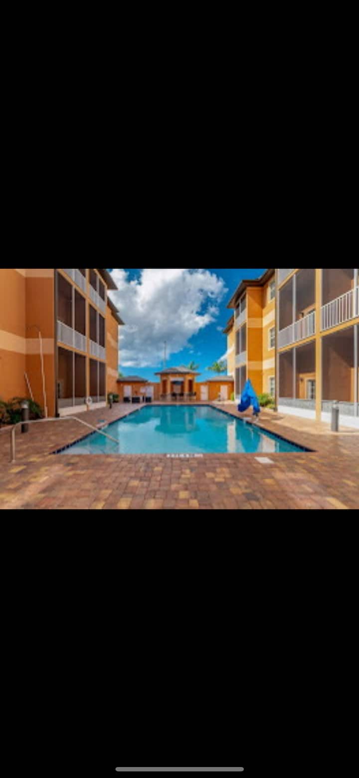 #233 One Bedroom With Pool View - Venice, FL