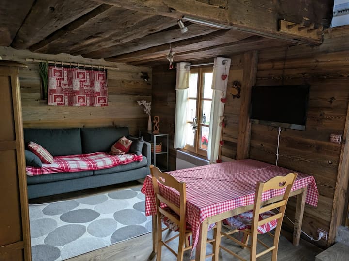 Ô Chal'heureux-petit Chalet Traditionnel-manigod - La Clusaz