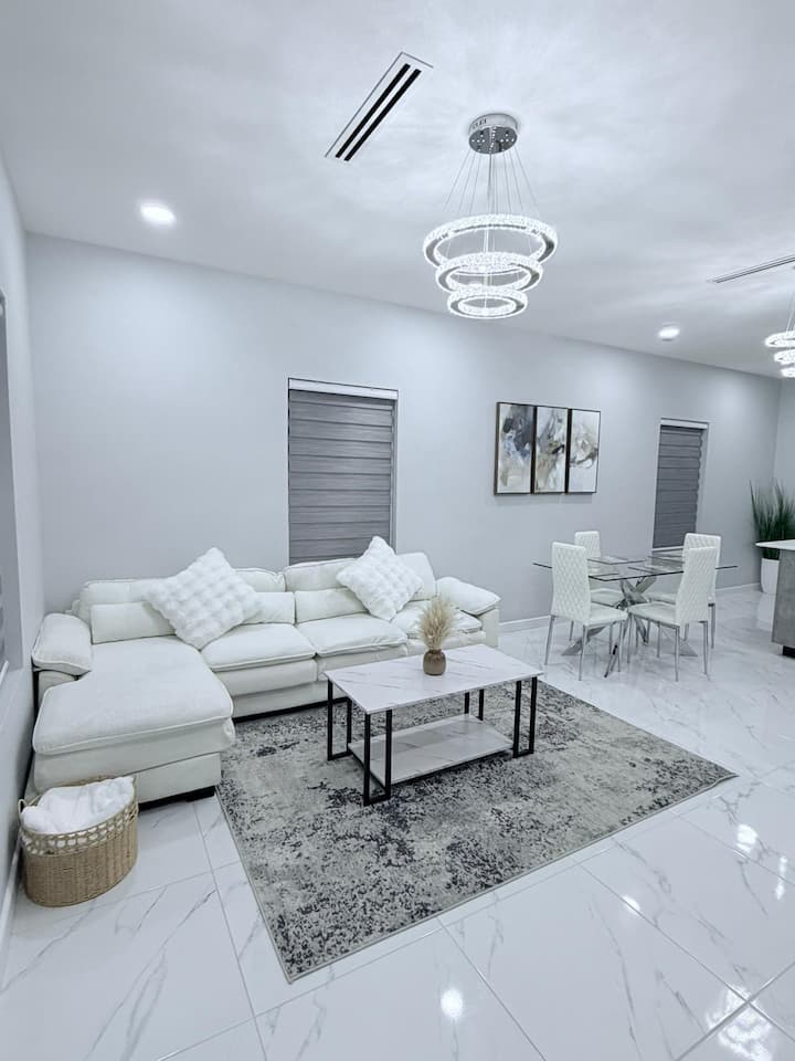 Cozy Apartments In Palm Hills - Pharr, TX