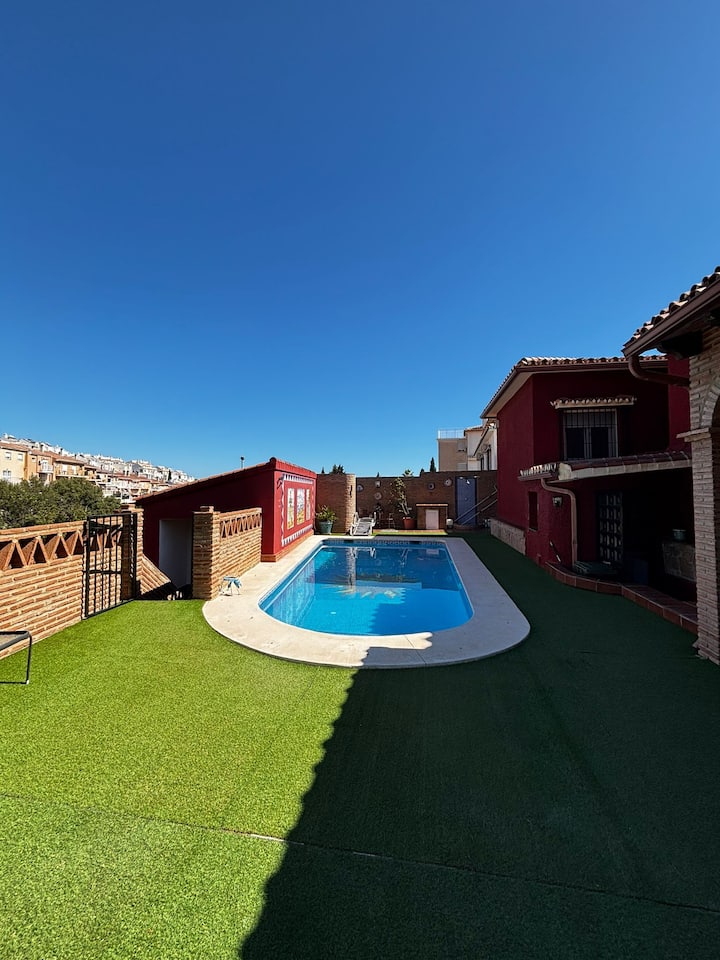 Chalet Con Parcela, Piscina, Bbq En Arroyo Miel - Benalmádena