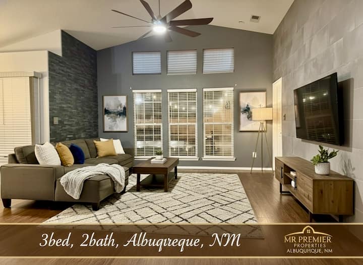 Family-friendly 4br Home W/ Game Room & Patio - 新墨西哥州