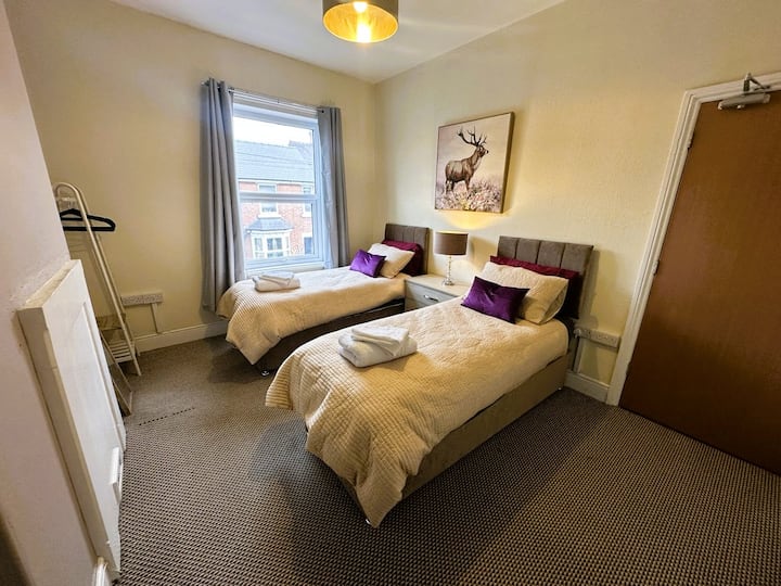 Work-ready Home • Stoke-on-trent • Sleeps 5 - Stoke-on-Trent