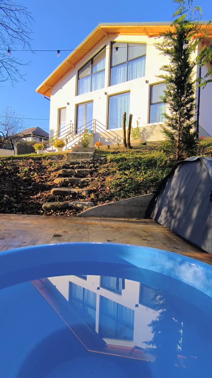 Casa Runcu – Refugiu La Poalele Munților Leaota - Moroeni