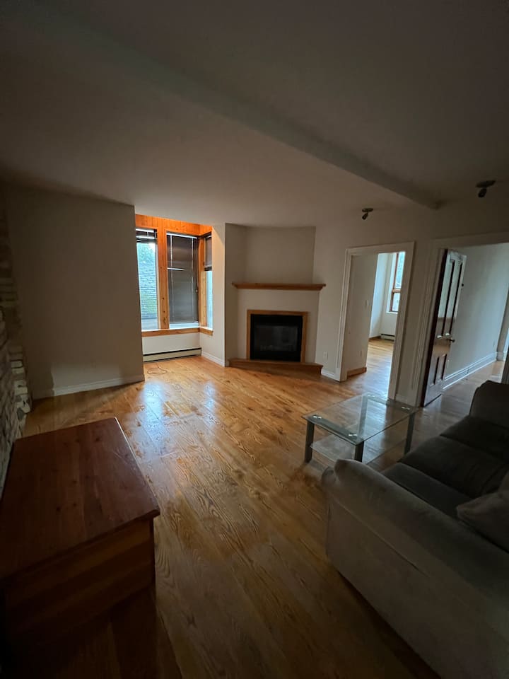 Apartment In Downtown London, On - London