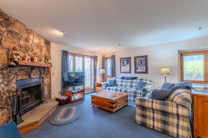 Stratton Walk On/off, Walk To Village, Fireplace - Stratton, VT