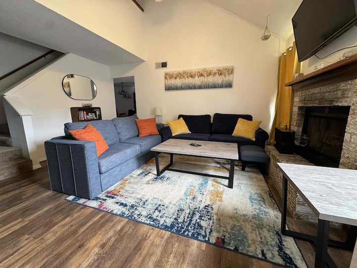 Tranquil Desert Oasis - Corrales, NM