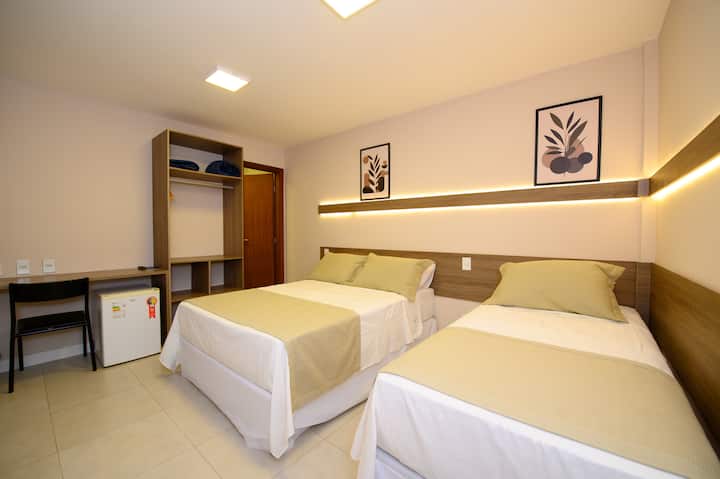 Quarto Triplo - 1 Cama De Casal E 1 De Solteiro - Niterói