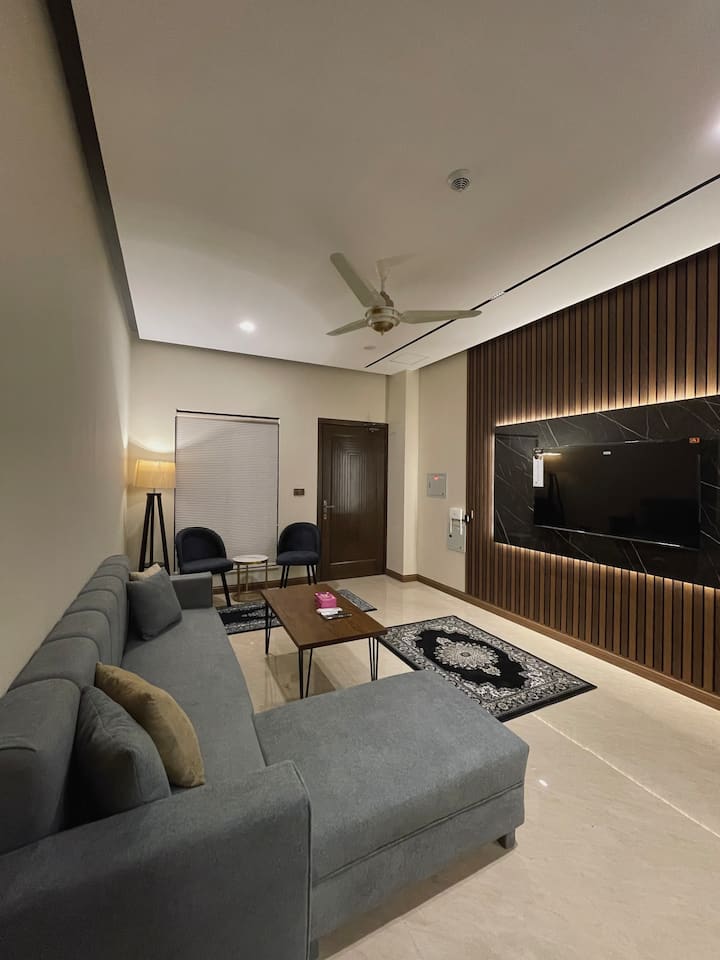 Comfortable Retreat | Zeta Mall | Giga Mall | Pool - Islamabad