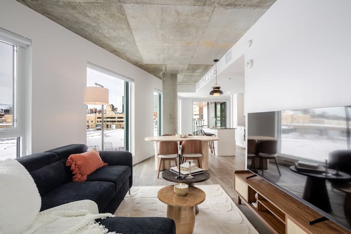Urban Living In Griffintown | Free Parking - Montréal, QC