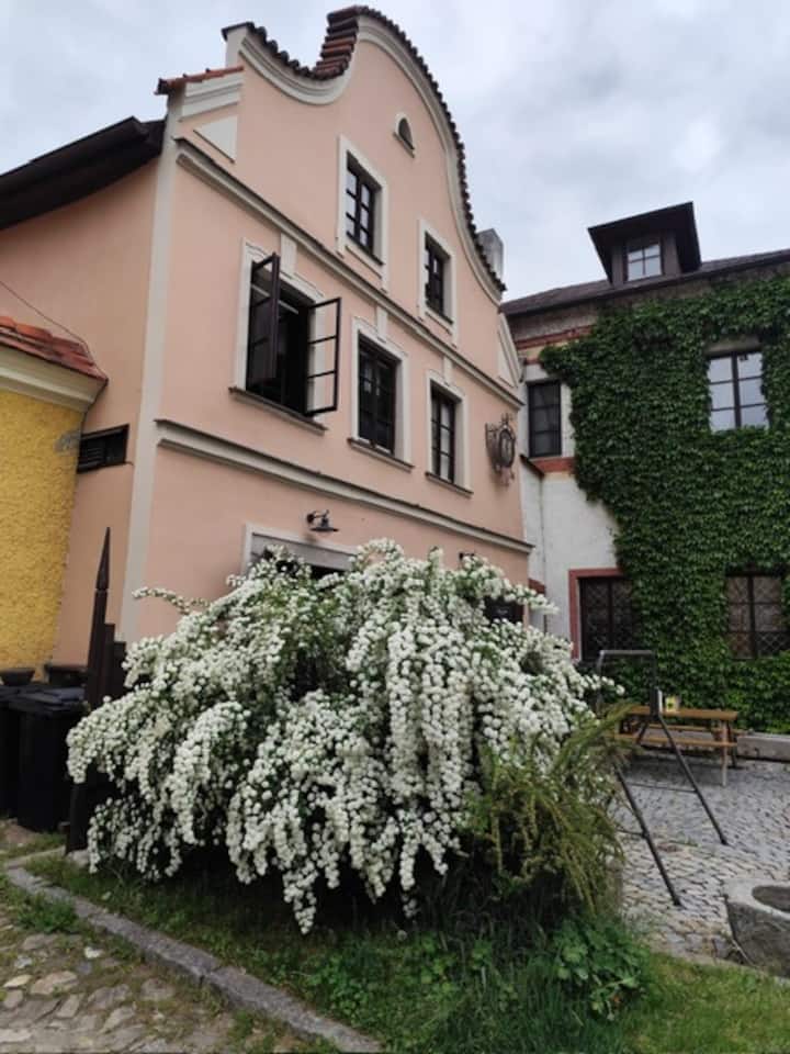 Apartmán U Zámku Pro 2 Osoby (+ 2 Děti) - Jindřichův Hradec