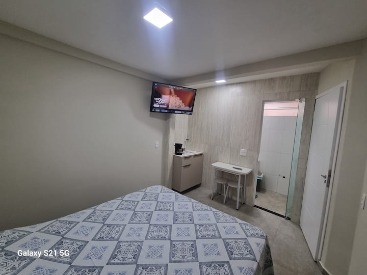 Suíte 8a ÁGua Verde Nova, Confortável E Arejada. - 쿠리티바