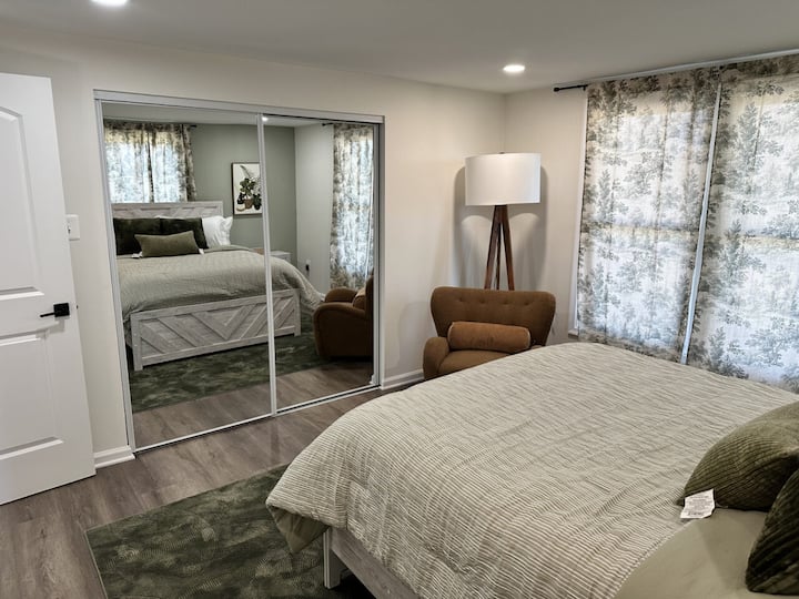 The Hound's House At Stable & Vine - Leesburg, VA