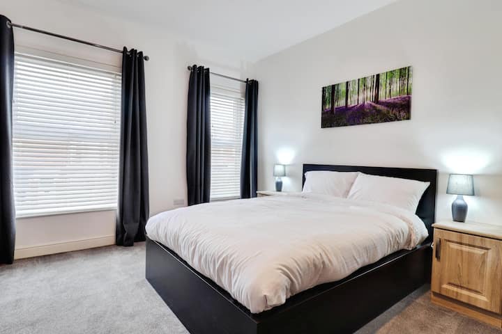 Two Bedroom Home At Westminster Street, Crewe - Crewe