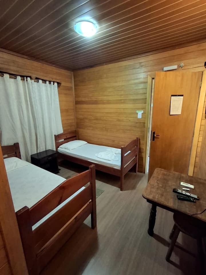 Pousada Laranjal - Suit Para Solteiros - Rio Grande, Brazil