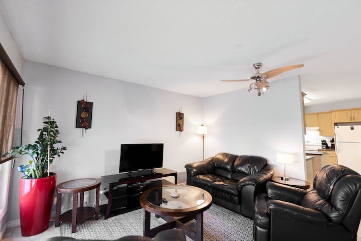 Parking | Near All Amenities | New Sudbury - Greater Sudbury