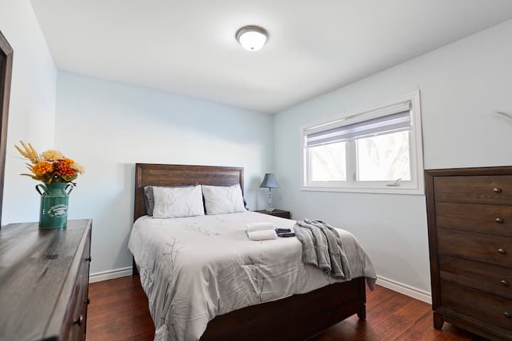 Cozy 2 Bedroom | New Sudbury | Parking - Greater Sudbury