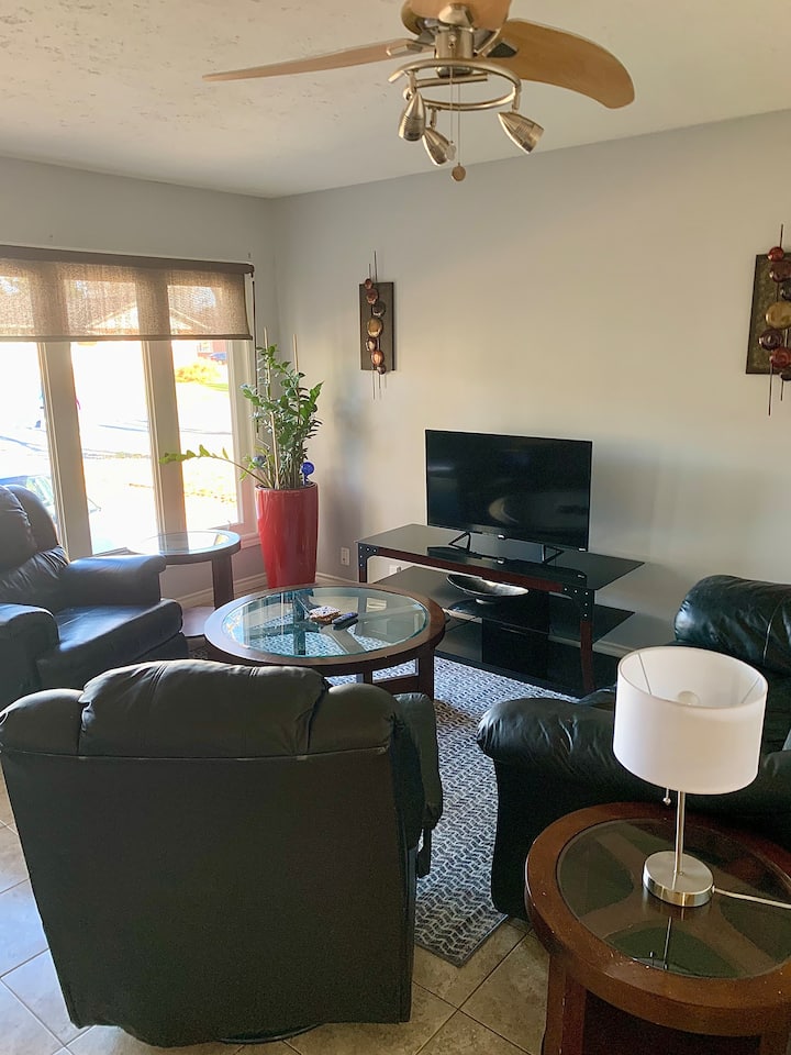 2 Bedroom New Sudbury Apartment | Parking - Grand Sudbury